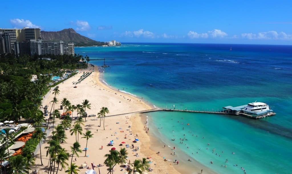 GRAND FESTA HAKATA｜福岡県｜式場・会場を探す｜福岡の結婚式場なら【ブラナビ＋】